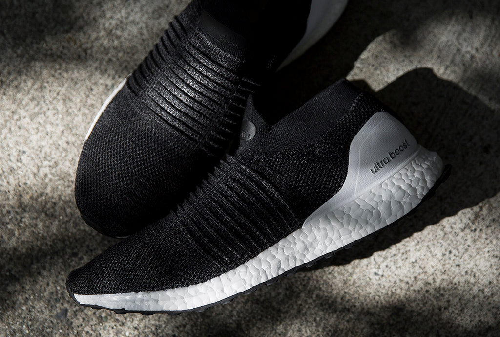 ULTRABOOST LACELESS / CORE BLACK – Livestock